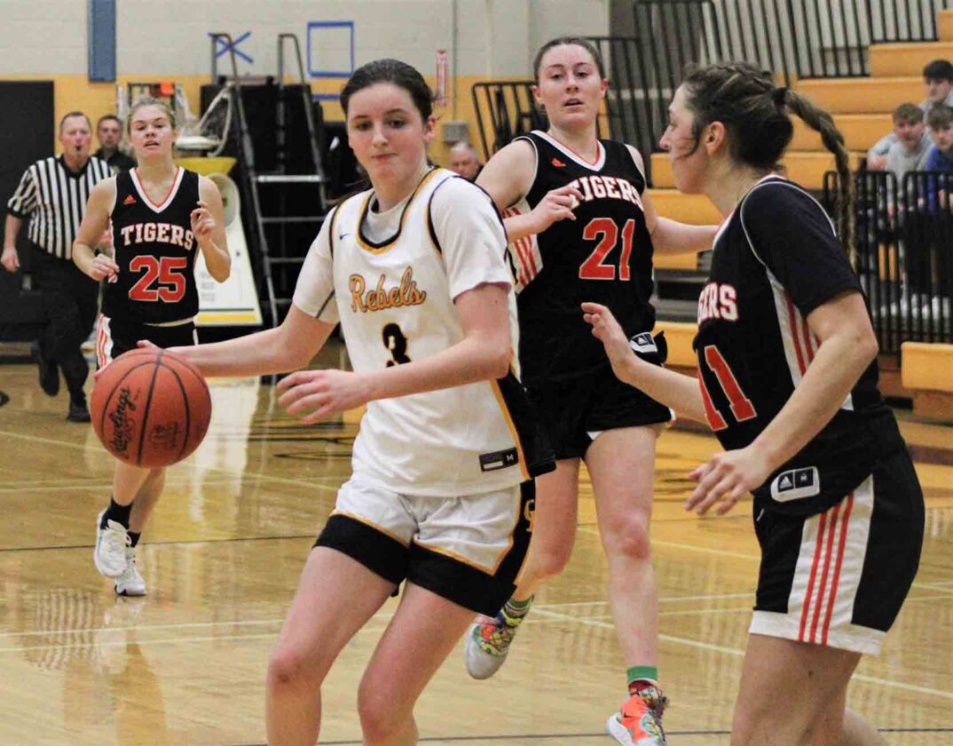 Crestview holds off Springfield to move to 2-0 | News, Sports, Jobs ...